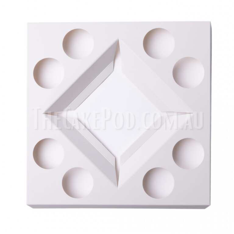 Bento box insert for 8 mini cupcakes and 5 inch Bento cake