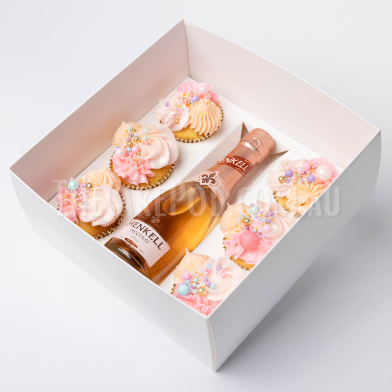 Bento Box 6 standard size cupcake insert with middle section